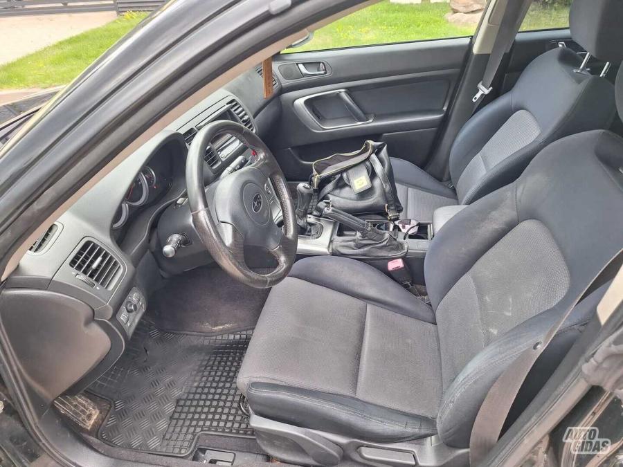 Subaru Legacy 2005 in Vilnius, with an engine capacity of 2.50 L and mileage of 245 thousand km for 780 €, photo 12 on AUTOMOTO.COM.LV
