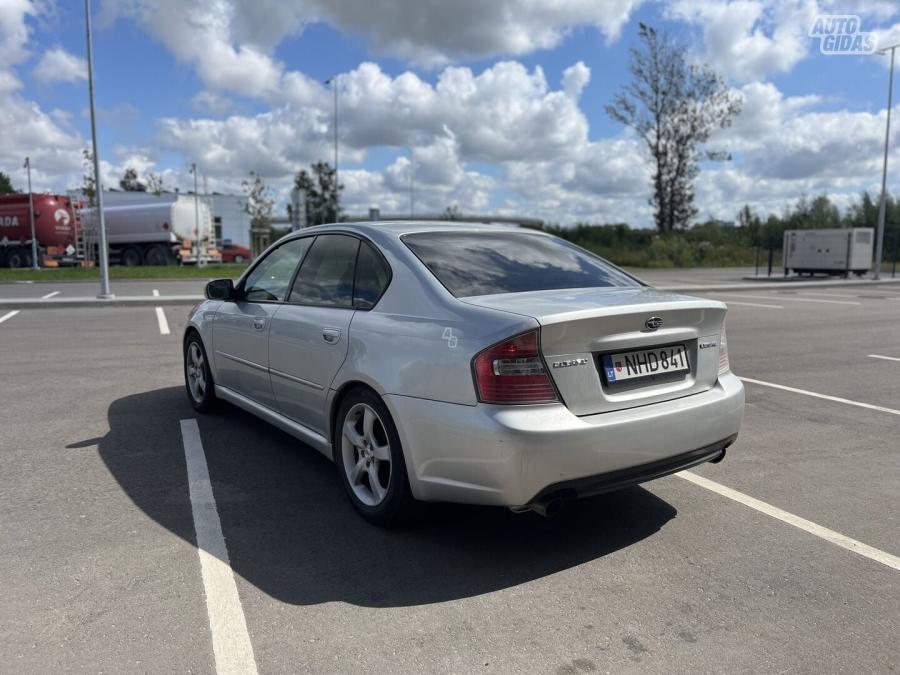 Subaru Legacy 2005 Klaipėda, ar dzinēja tilpumu 2.00 L un nobraukumu 239 tūkst. km par 1250 €, foto 4 vietnē AUTOMOTO.COM.LV