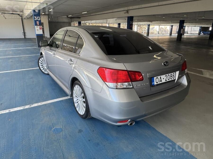 Subaru Legacy 2010 Rīga, ar dzinēja tilpumu 2.50 L un nobraukumu 165 tūkst. km par 5700 €, foto 7 vietnē AUTOMOTO.COM.LV