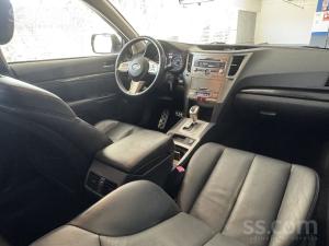 Subaru Legacy 2010 Rīga, ar dzinēja tilpumu 2.50 L un nobraukumu 165 tūkst. km par 5700 €, foto 9 vietnē AUTOMOTO.COM.LV