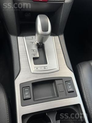Subaru Legacy 2010 Rīga, ar dzinēja tilpumu 2.50 L un nobraukumu 165 tūkst. km par 5700 €, foto 12 vietnē AUTOMOTO.COM.LV