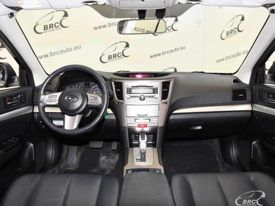 Subaru Legacy 2011 in Vilnius, with an engine capacity of 2.46 L and mileage of 226 thousand km for 5300 €, photo 4 on AUTOMOTO.COM.LV