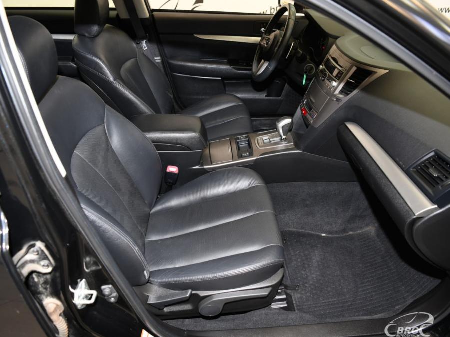 Subaru Legacy 2011 in Vilnius, with an engine capacity of 2.46 L and mileage of 226 thousand km for 5300 €, photo 6 on AUTOMOTO.COM.LV