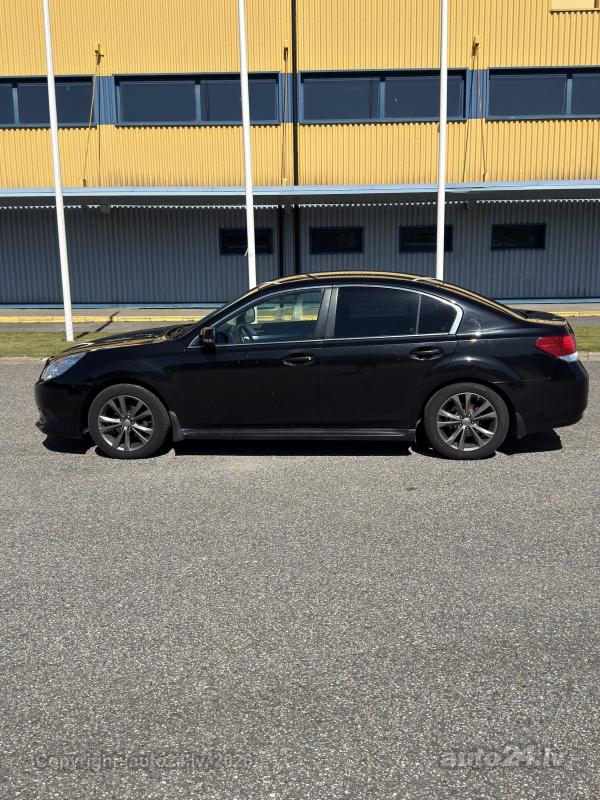 Subaru Legacy 2011 in Tallinn, with an engine capacity of 2.50 L and mileage of 0 thousand km for 5000 €, photo 2 on AUTOMOTO.COM.LV