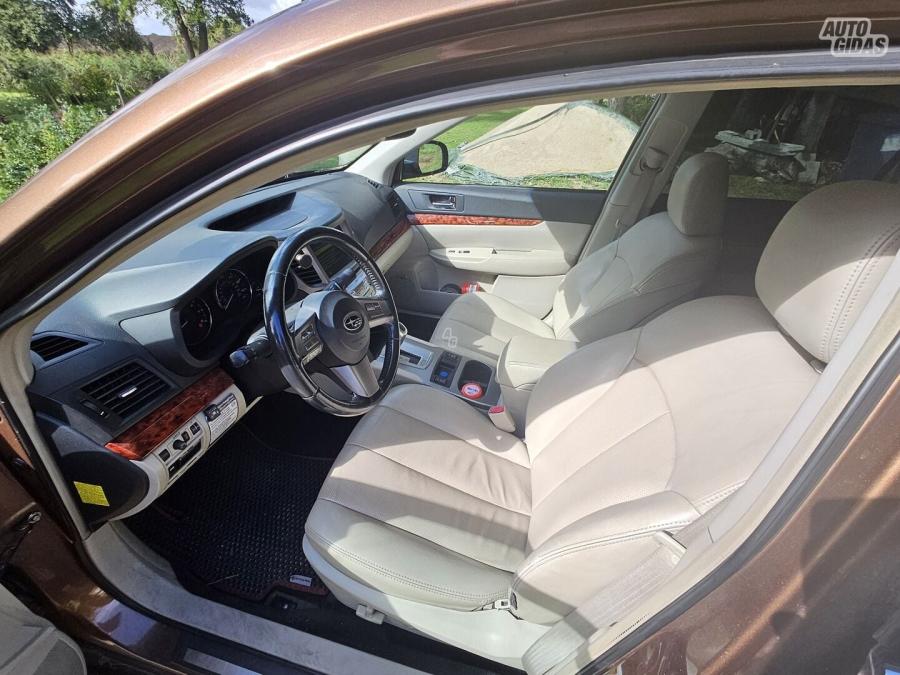 Subaru Legacy 2011 Marijampole, ar dzinēja tilpumu 2.50 L un nobraukumu 195 tūkst. km par 2900 €, foto 8 vietnē AUTOMOTO.COM.LV