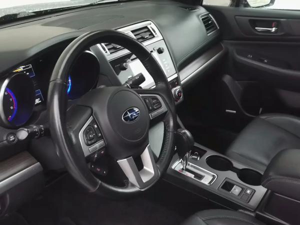 Subaru Legacy 2015 in Riga, with an engine capacity of 2.50 L and mileage of 223 thousand km for 12990 €, photo 10 on AUTOMOTO.COM.LV