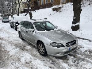 Subaru Legacy 2004 in Vilnius, with an engine capacity of 2.50 L and mileage of 311 thousand km for 750 €, photo  on AUTOMOTO.COM.LV