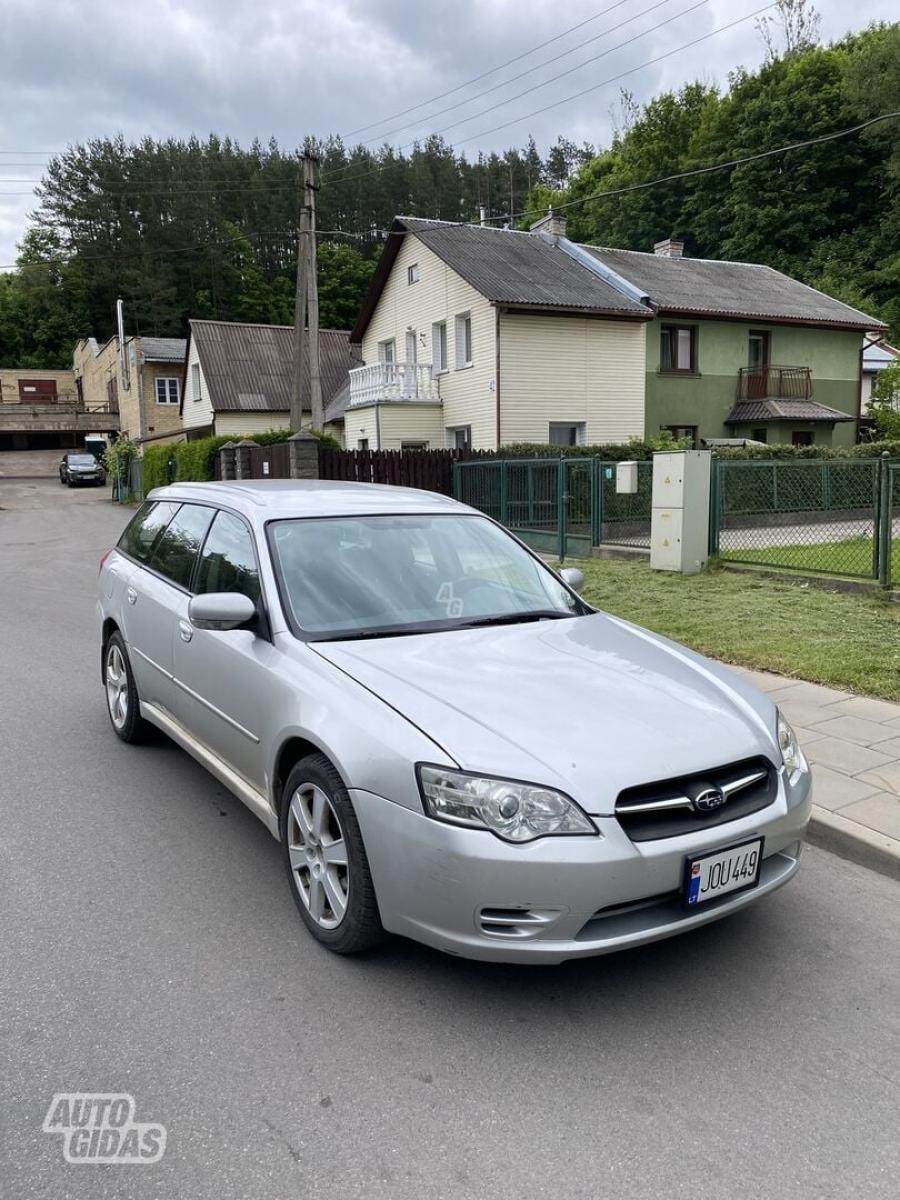 Subaru Legacy 2004 in Vilnius, with an engine capacity of 2.50 L and mileage of 361 thousand km for 1200 €, photo 4 on AUTOMOTO.COM.LV