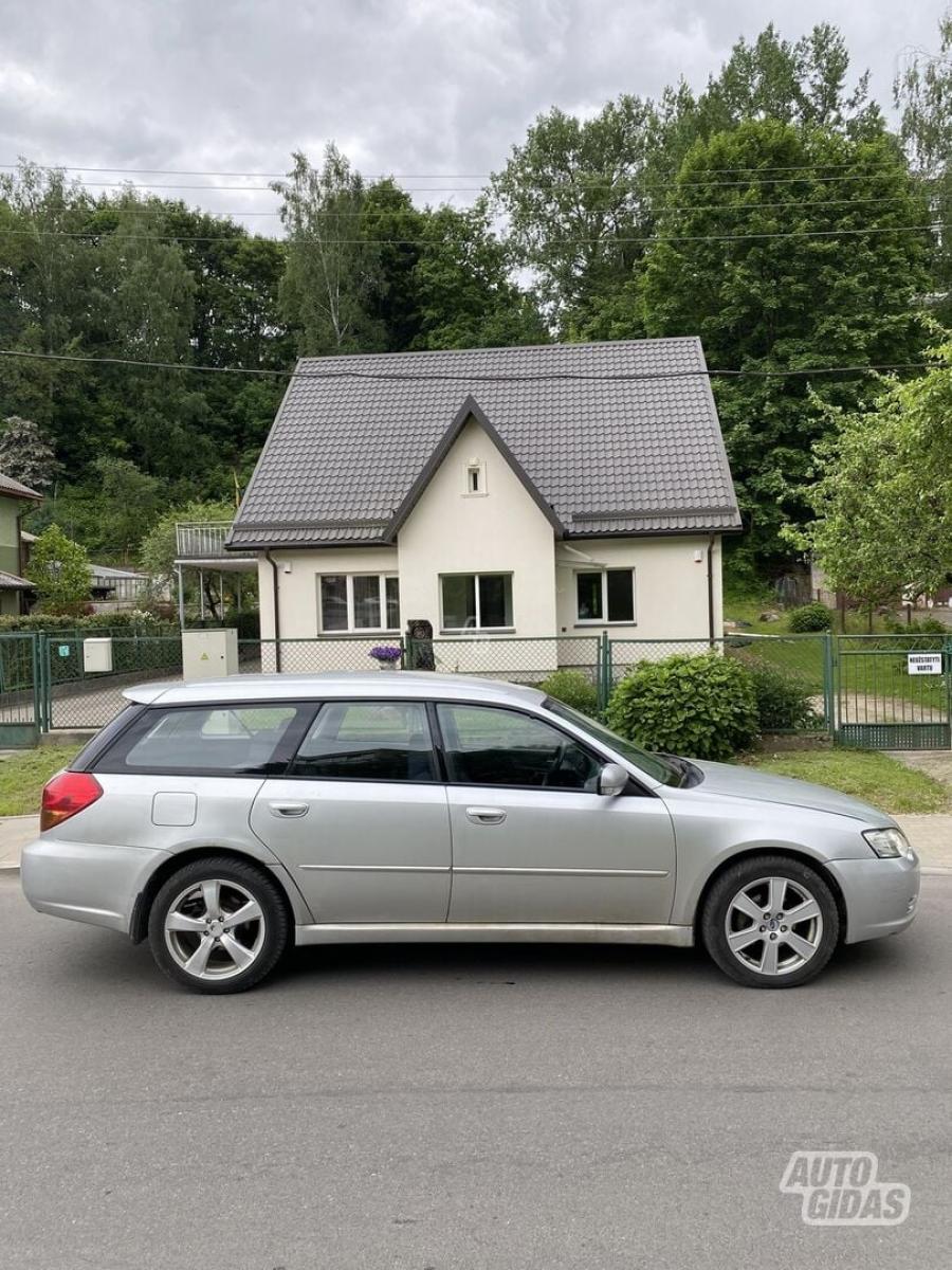 Subaru Legacy 2004 in Vilnius, with an engine capacity of 2.50 L and mileage of 361 thousand km for 1200 €, photo 5 on AUTOMOTO.COM.LV