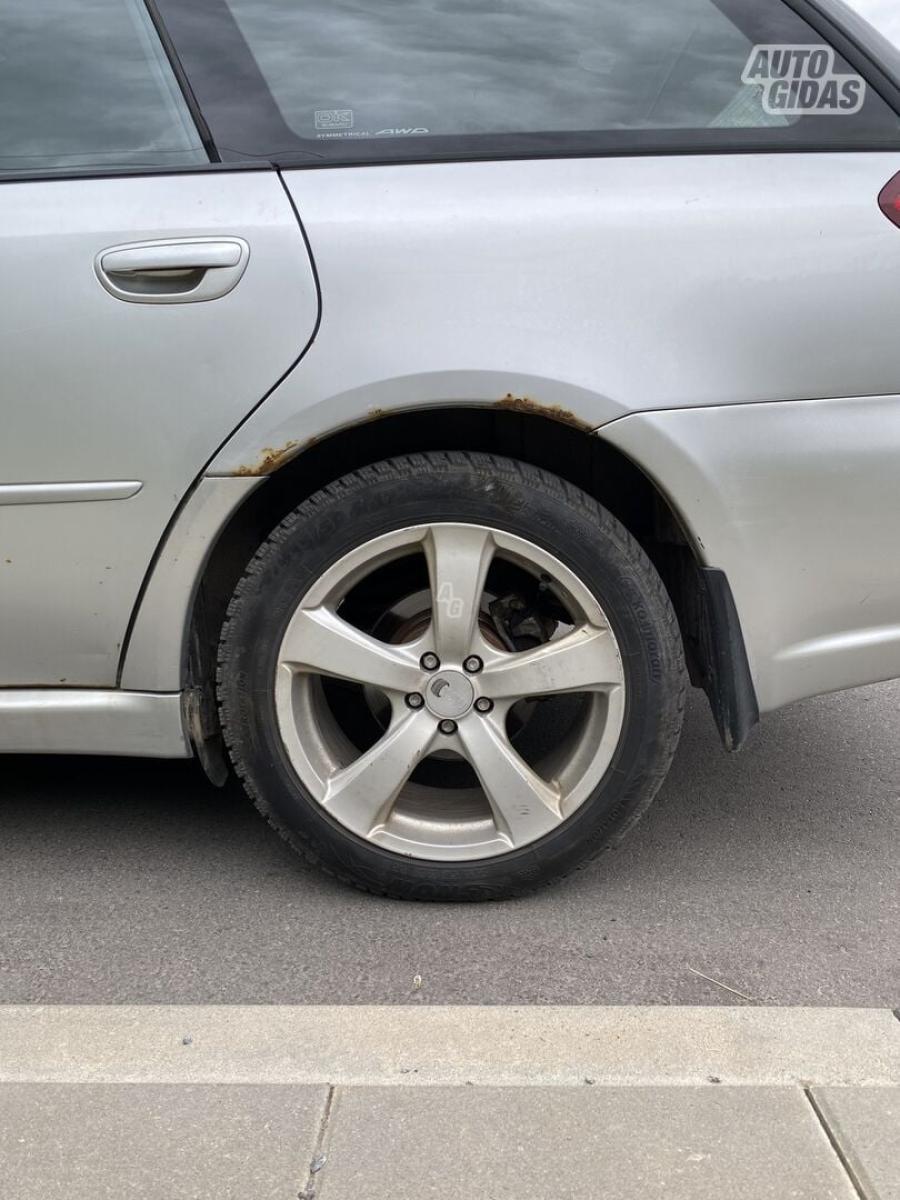 Subaru Legacy 2004 in Vilnius, with an engine capacity of 2.50 L and mileage of 361 thousand km for 1200 €, photo 10 on AUTOMOTO.COM.LV