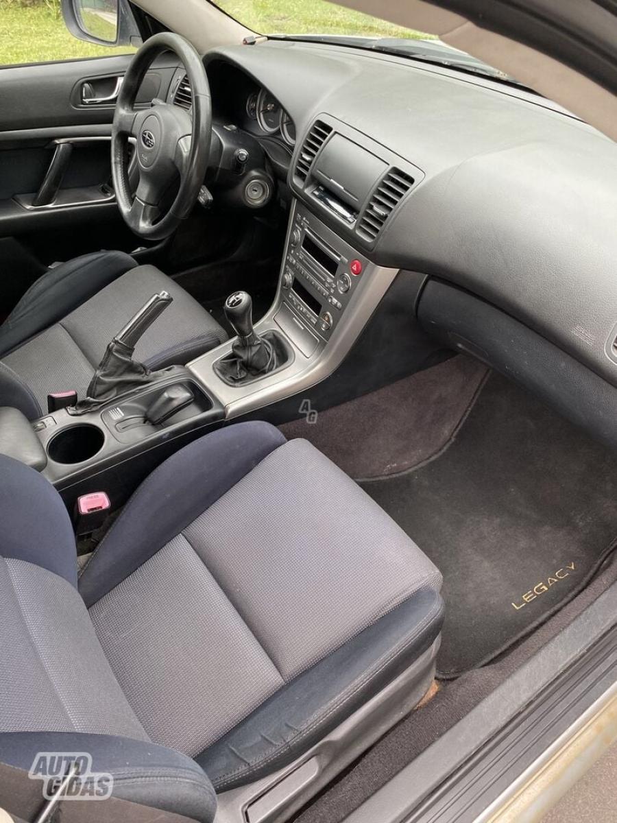 Subaru Legacy 2004 in Vilnius, with an engine capacity of 2.50 L and mileage of 361 thousand km for 1200 €, photo 13 on AUTOMOTO.COM.LV