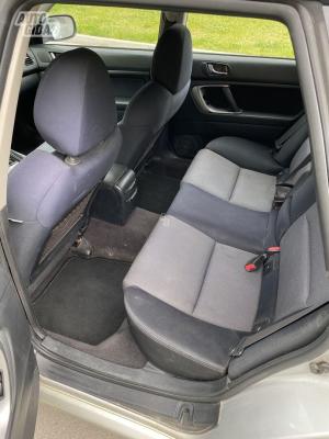 Subaru Legacy 2004 in Vilnius, with an engine capacity of 2.50 L and mileage of 361 thousand km for 1200 €, photo 14 on AUTOMOTO.COM.LV
