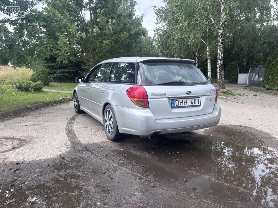 Subaru Legacy 2004 Viļņa, ar dzinēja tilpumu 2.00 L un nobraukumu 277 tūkst. km par 950 €, foto 3 vietnē AUTOMOTO.COM.LV