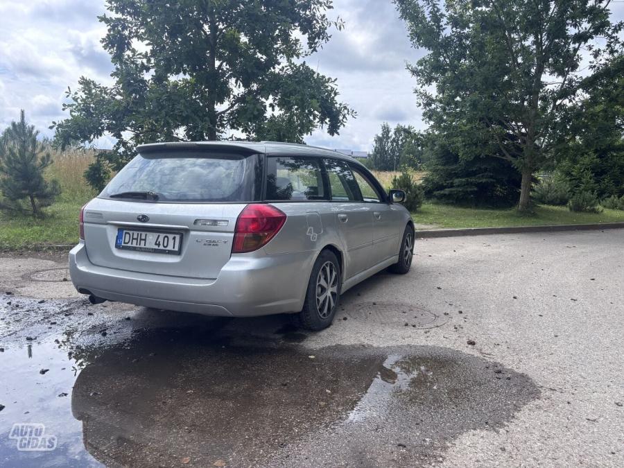 Subaru Legacy 2004 Viļņa, ar dzinēja tilpumu 2.00 L un nobraukumu 277 tūkst. km par 950 €, foto 4 vietnē AUTOMOTO.COM.LV