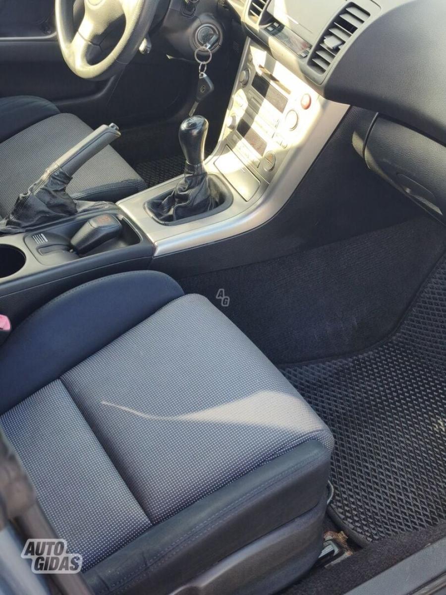 Subaru Legacy 2004 Viļņa, ar dzinēja tilpumu 2.00 L un nobraukumu 364 tūkst. km par 2100 €, foto 7 vietnē AUTOMOTO.COM.LV