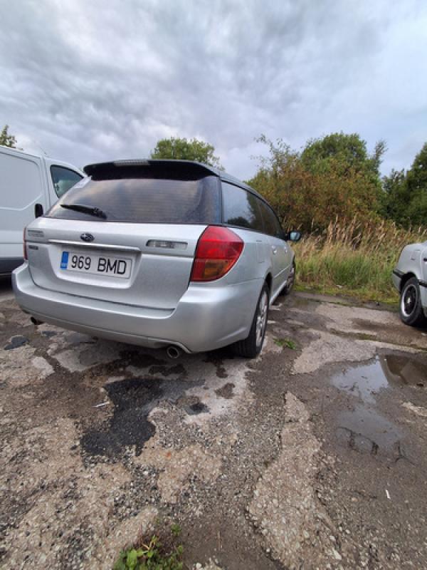 Subaru Legacy 2004 Tallina, ar dzinēja tilpumu 2.50 L un nobraukumu 304 tūkst. km par 1200 €, foto 3 vietnē AUTOMOTO.COM.LV