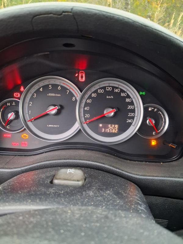 Subaru Legacy 2004 Tallina, ar dzinēja tilpumu 2.50 L un nobraukumu 304 tūkst. km par 1200 €, foto 10 vietnē AUTOMOTO.COM.LV