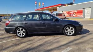 Subaru Legacy 2006 in Siauliai, with an engine capacity of 2.00 L and mileage of 320 thousand km for 970 €, photo 3 on AUTOMOTO.COM.LV