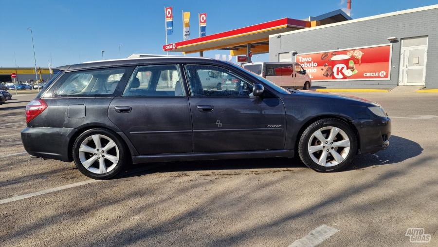 Subaru Legacy 2006 in Siauliai, with an engine capacity of 2.00 L and mileage of 320 thousand km for 970 €, photo 3 on AUTOMOTO.COM.LV