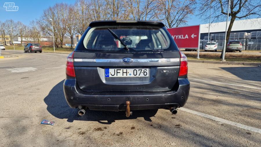 Subaru Legacy 2006 in Siauliai, with an engine capacity of 2.00 L and mileage of 320 thousand km for 970 €, photo 4 on AUTOMOTO.COM.LV