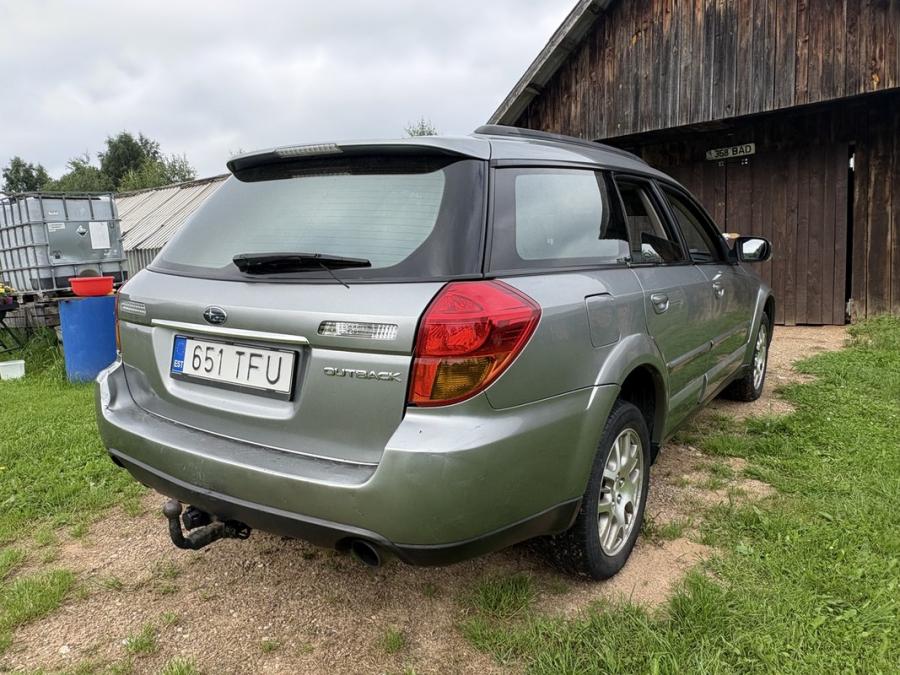 Subaru Legacy 2006 Veru, ar dzinēja tilpumu 2.50 L un nobraukumu 325 tūkst. km par 2399 €, foto 5 vietnē AUTOMOTO.COM.LV