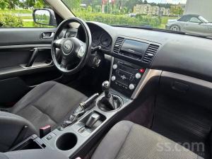 Subaru Legacy 2007 in Riga, with an engine capacity of 2.00 L and mileage of 341 thousand km for 1399 €, photo 6 on AUTOMOTO.COM.LV