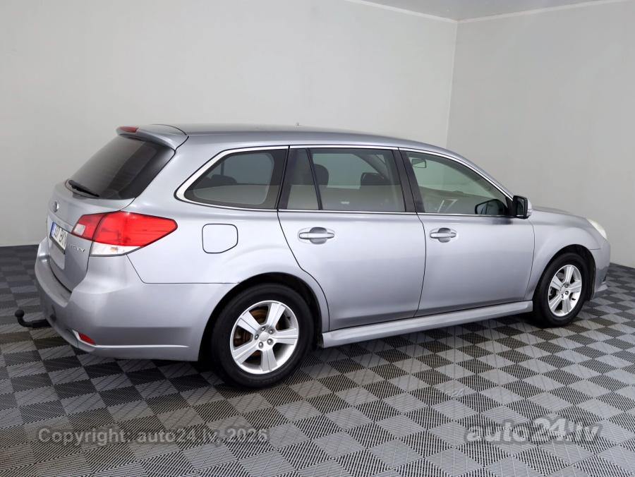 Subaru Legacy 2010 Tallina, ar dzinēja tilpumu 2.00 L un nobraukumu 368 tūkst. km par 1799 €, foto 4 vietnē AUTOMOTO.COM.LV