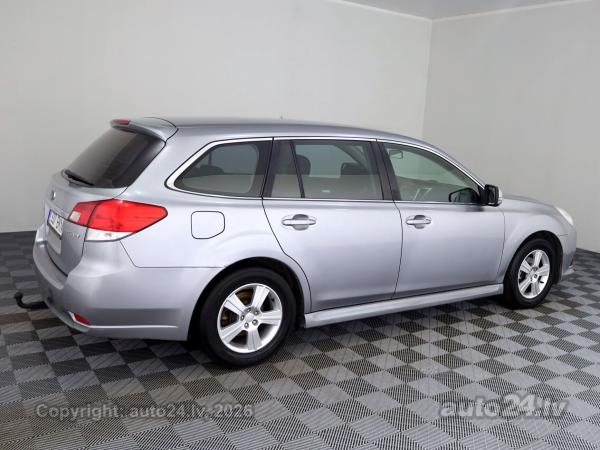 Subaru Legacy 2010 Tallina, ar dzinēja tilpumu 2.00 L un nobraukumu 368 tūkst. km par 1799 €, foto 4 vietnē AUTOMOTO.COM.LV