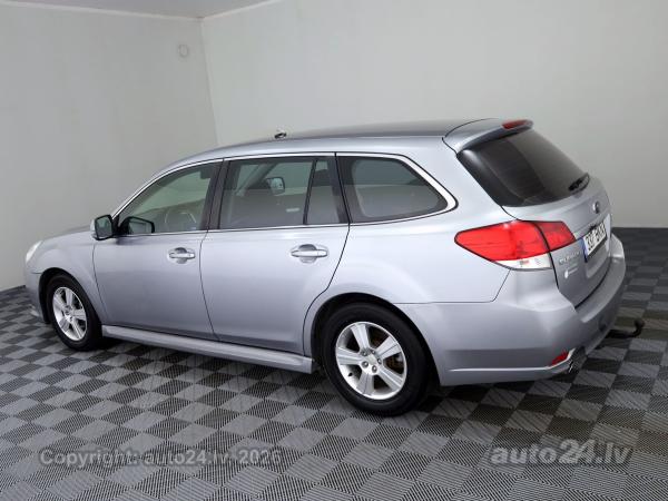 Subaru Legacy 2010 Tallina, ar dzinēja tilpumu 2.00 L un nobraukumu 368 tūkst. km par 1799 €, foto 5 vietnē AUTOMOTO.COM.LV