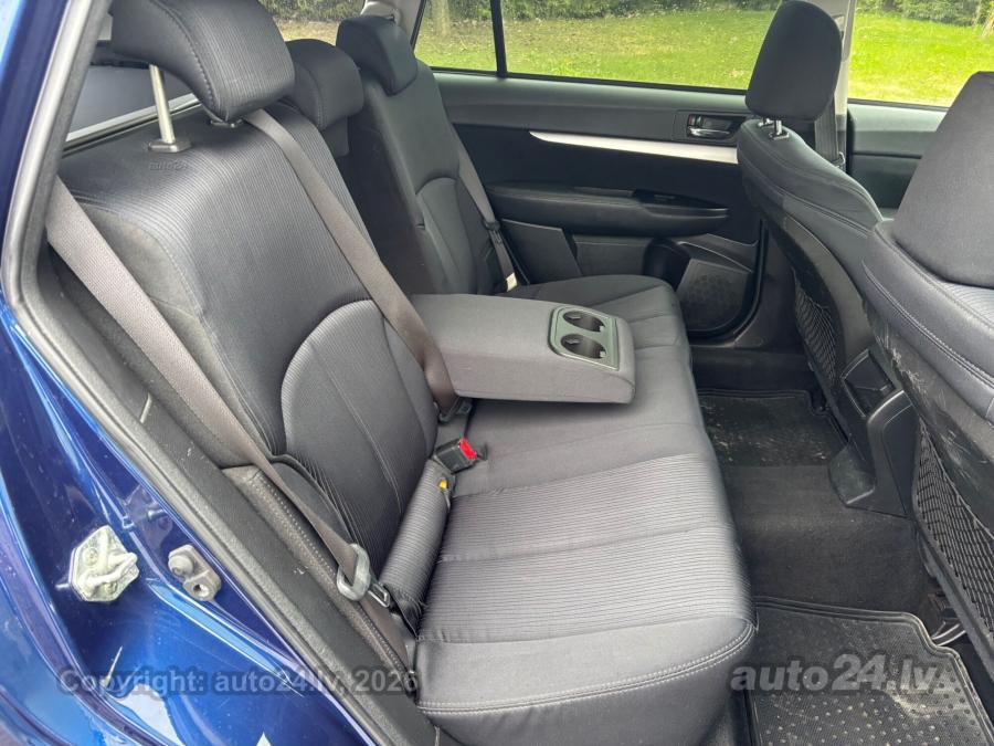 Subaru Legacy 2011 in Tallinn, with an engine capacity of 2.00 L and mileage of 296 thousand km for 2999 €, photo 6 on AUTOMOTO.COM.LV