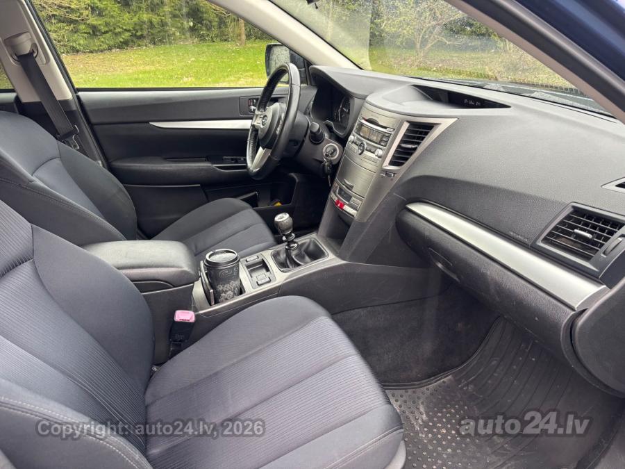 Subaru Legacy 2011 in Tallinn, with an engine capacity of 2.00 L and mileage of 296 thousand km for 2999 €, photo 9 on AUTOMOTO.COM.LV