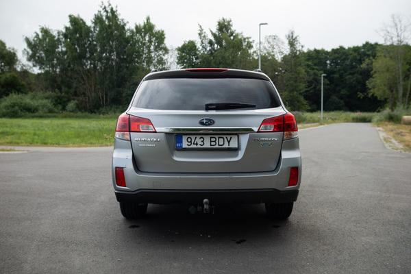 Subaru Legacy 2011 Tallina, ar dzinēja tilpumu 2.00 L un nobraukumu 230 tūkst. km par 4099 €, foto 11 vietnē AUTOMOTO.COM.LV