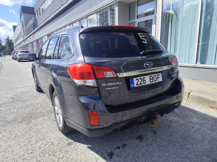 Subaru Legacy 2012 Tallina, ar dzinēja tilpumu 2.00 L un nobraukumu 281 tūkst. km par 5500 €, foto 15 vietnē AUTOMOTO.COM.LV