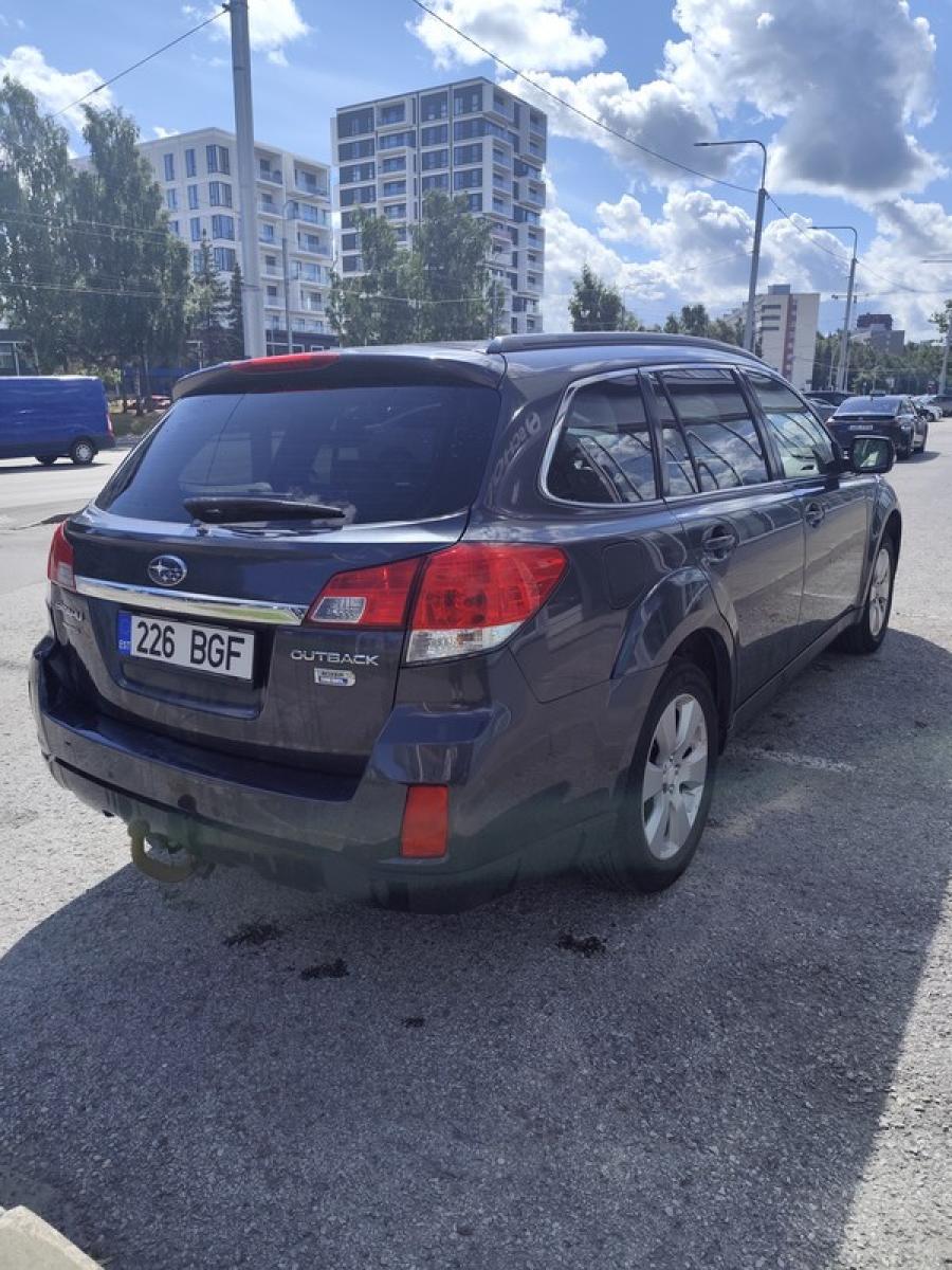 Subaru Legacy 2012 Tallina, ar dzinēja tilpumu 2.00 L un nobraukumu 281 tūkst. km par 5500 €, foto 16 vietnē AUTOMOTO.COM.LV