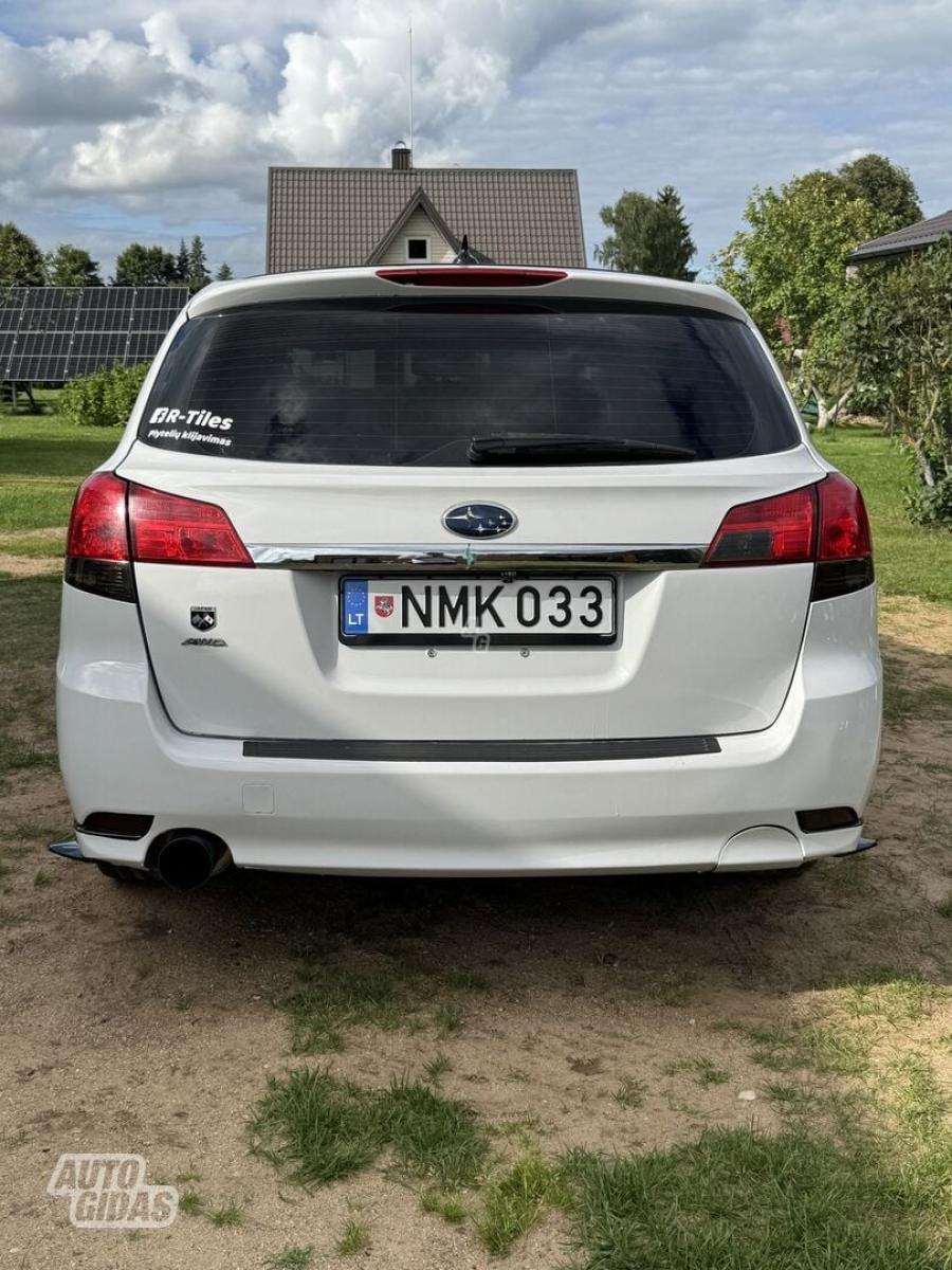 Subaru Legacy 2012 in Vilnius, with an engine capacity of 2.50 L and mileage of 345 thousand km for 3500 €, photo 4 on AUTOMOTO.COM.LV
