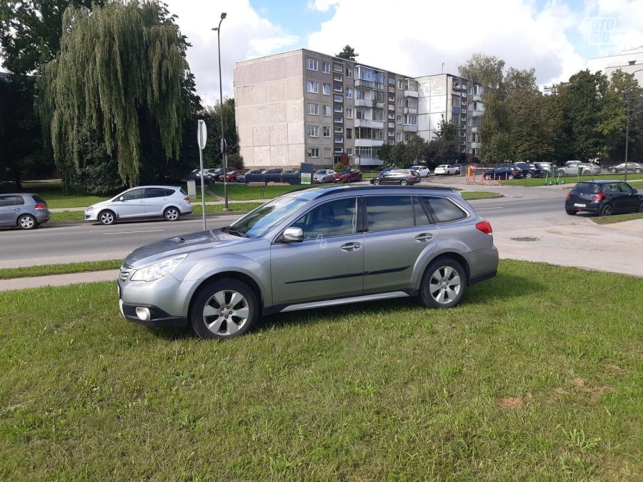 Subaru Legacy 2012 Kauņa, ar dzinēja tilpumu 2.00 L un nobraukumu 240 tūkst. km par 1850 €, foto 3 vietnē AUTOMOTO.COM.LV