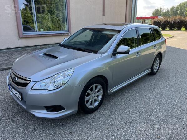 Subaru Legacy 2013 in Jelgava, with an engine capacity of 2.00 L and mileage of 269 thousand km for 2999 €, photo 2 on AUTOMOTO.COM.LV
