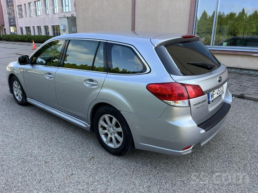 Subaru Legacy 2013 in Jelgava, with an engine capacity of 2.00 L and mileage of 269 thousand km for 2999 €, photo 3 on AUTOMOTO.COM.LV