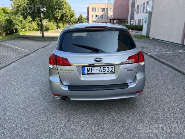 Subaru Legacy 2013 in Jelgava, with an engine capacity of 2.00 L and mileage of 269 thousand km for 2999 €, photo 4 on AUTOMOTO.COM.LV