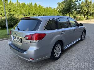 Subaru Legacy 2013 in Jelgava, with an engine capacity of 2.00 L and mileage of 269 thousand km for 2999 €, photo 5 on AUTOMOTO.COM.LV