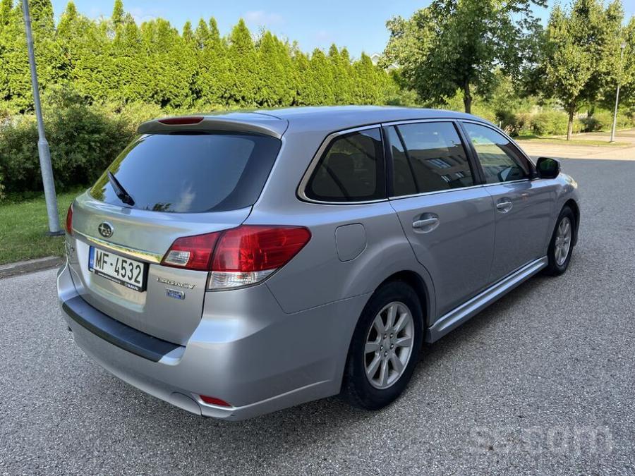 Subaru Legacy 2013 in Jelgava, with an engine capacity of 2.00 L and mileage of 269 thousand km for 2999 €, photo 5 on AUTOMOTO.COM.LV