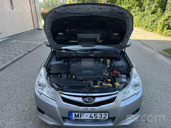 Subaru Legacy 2013 in Jelgava, with an engine capacity of 2.00 L and mileage of 269 thousand km for 2999 €, photo 8 on AUTOMOTO.COM.LV