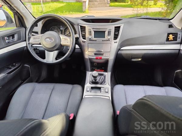 Subaru Legacy 2013 Rīga, ar dzinēja tilpumu 2.00 L un nobraukumu 277 tūkst. km par 3490 €, foto 8 vietnē AUTOMOTO.COM.LV