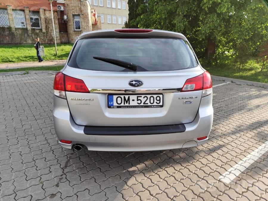 Subaru Legacy 2013 Rīga, ar dzinēja tilpumu 2.00 L un nobraukumu 277 tūkst. km par 3490 €, foto 7 vietnē AUTOMOTO.COM.LV