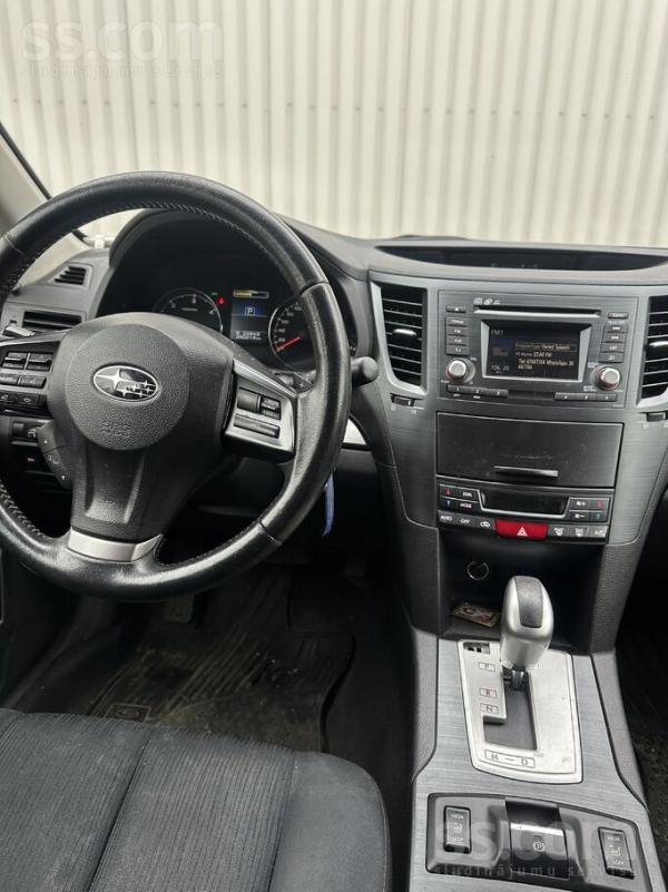 Subaru Legacy 2014 in Riga, with an engine capacity of 2.00 L and mileage of 280 thousand km for 3899 €, photo 5 on AUTOMOTO.COM.LV