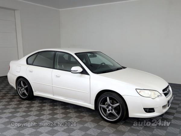 Balts Subaru Legacy 2006 Tallina, ar dzinēja tilpumu 2.00 L un nobraukumu 289 tūkst. km par 1199 €, foto 1 vietnē AUTOMOTO.COM.LV