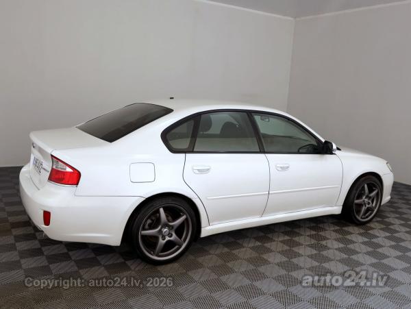 Balts Subaru Legacy 2006 Tallina, ar dzinēja tilpumu 2.00 L un nobraukumu 289 tūkst. km par 1199 €, foto 3 vietnē AUTOMOTO.COM.LV