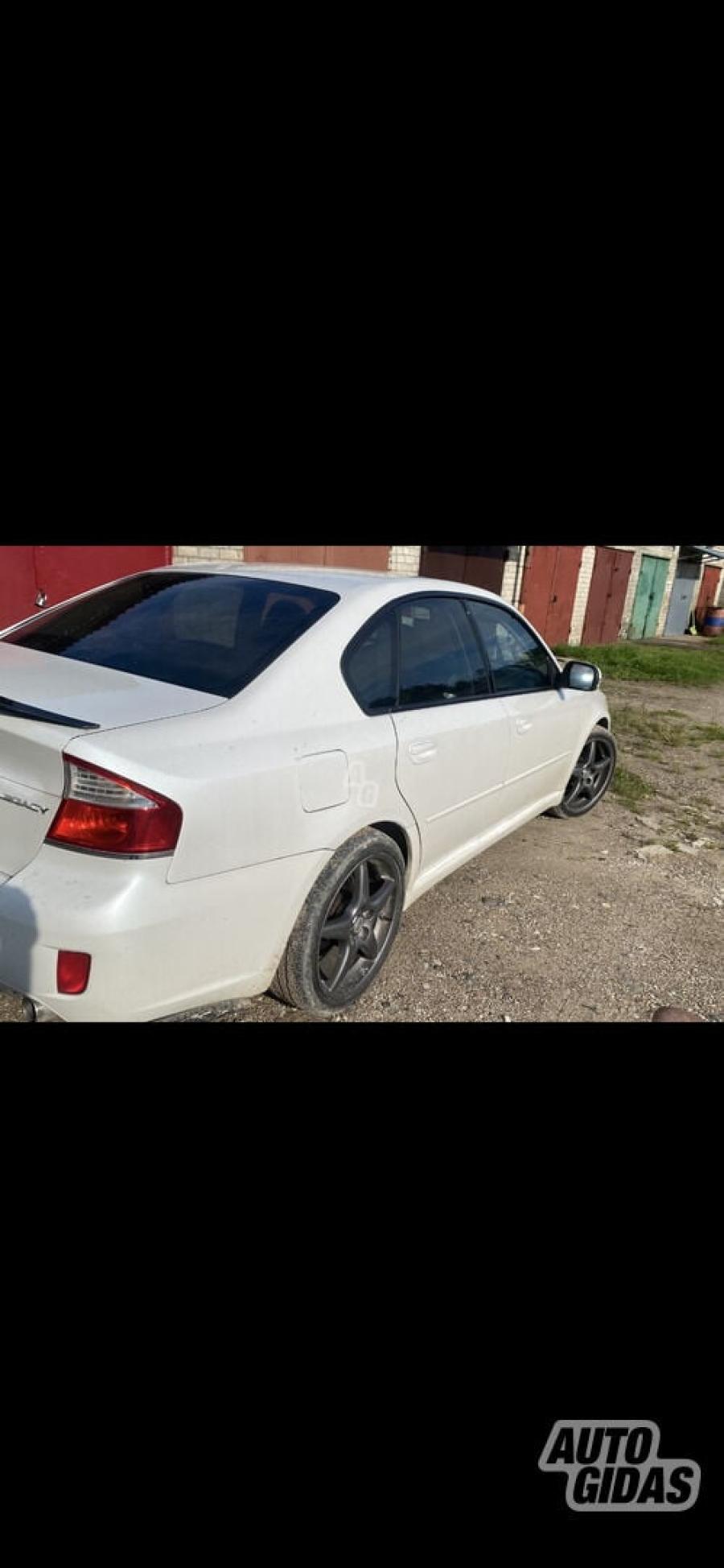 Balts Subaru Legacy 2007 Viļņa, ar dzinēja tilpumu 2.00 L un nobraukumu 293 tūkst. km par 1999 €, foto 1 vietnē AUTOMOTO.COM.LV