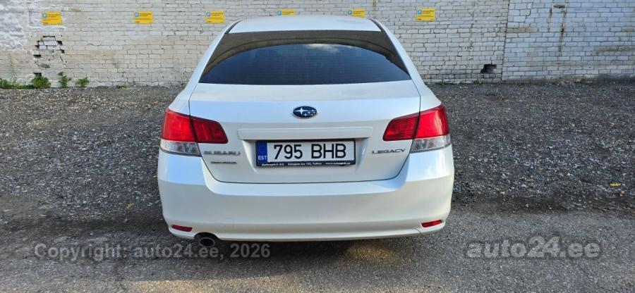 White Subaru Legacy 2012 in Tallinn, with an engine capacity of 2.00 L and mileage of 217 thousand km for 3799 €, photo 4 on AUTOMOTO.COM.LV