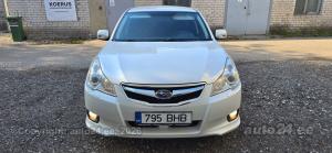 White Subaru Legacy 2012 in Tallinn, with an engine capacity of 2.00 L and mileage of 217 thousand km for 3799 €, photo 8 on AUTOMOTO.COM.LV